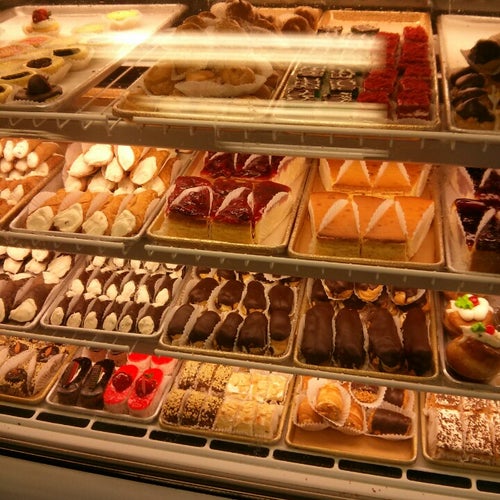 Gian Piero Bakery - 44-17 30th Ave - Astoria