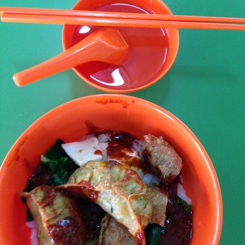 Eunos Crescent Market & Food Centre - 4A Eunos Crescent - Singapore