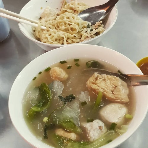 Liong Tahu Sumatera - Jl Cemara Boulevard B1 no.112 - Medan