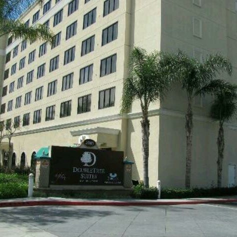 DoubleTree by Hilton - 2085 South Harbor Blvd - Anaheim