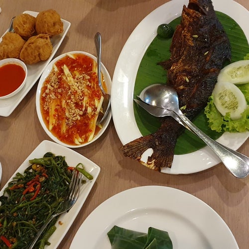Munik Restoran - Jl. Matraman Raya No. 80-82 - Jakarta