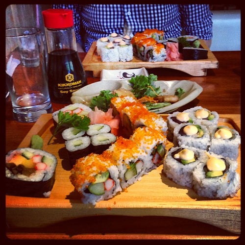 Sushi Inn - 120 Cumberland St. - Toronto