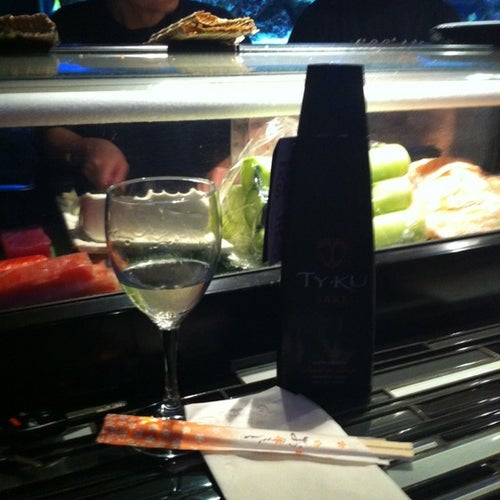 Akashi Japanese Restaurant - 5830 S Dixie Hwy - South Miami