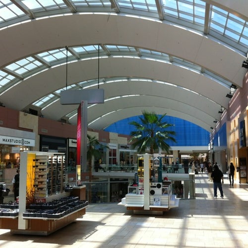 Westfield Topanga & The Village - 6600 Topanga Canyon Blvd - Canoga Park