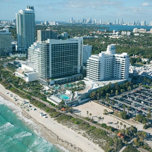 Eden Roc Resort Miami Beach - 4525 Collins Ave - Miami Beach