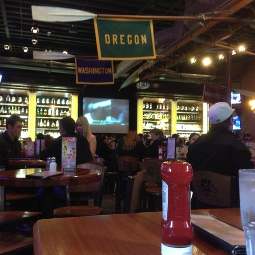 RAM Restaurant & Brewery - 2650 NE University Village - Seattle