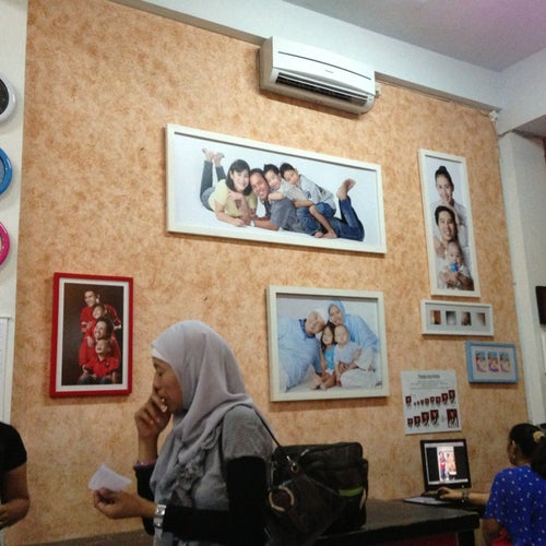 Cosmo Photo Studio - Jalan Pulau Kawe - Denpasar