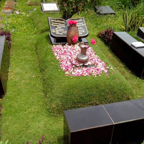 TPU Tanah Kusir - Jalan Bintaro Raya - Jakarta