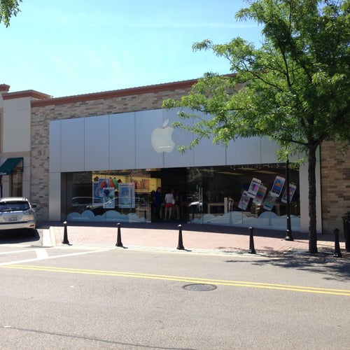 Apple Main Place - 120 West Jefferson Avenue - Naperville