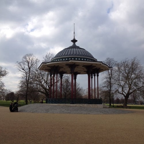 Clapham Common - Windmill Dr - London