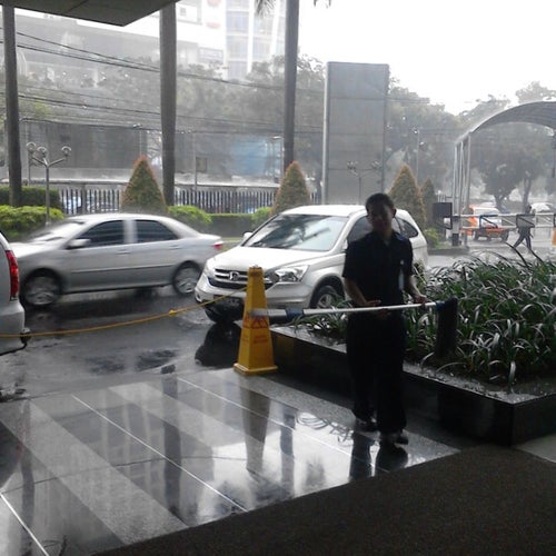 Summitmas II Building - Jalan Jenderal Sudirman Kav. 61-62 - Jakarta