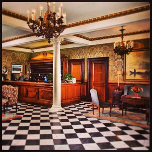 Le Richelieu Hotel - 1234 Chartres St - New Orleans