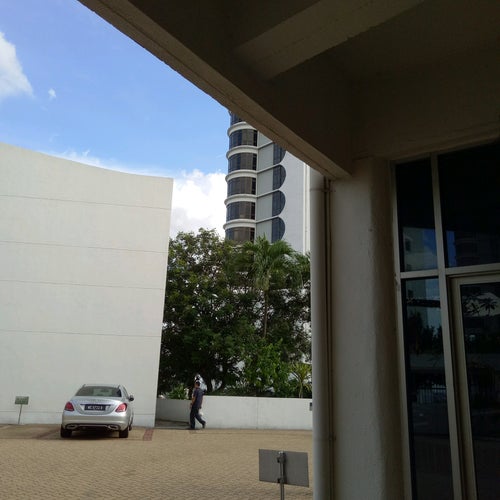 HSBC Bank - Menara Millenium, Jalan Damanlela - Kuala Lumpur