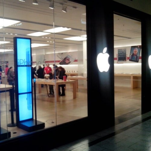 Apple CambridgeSide - 100 Cambridgeside Pl - Cambridge