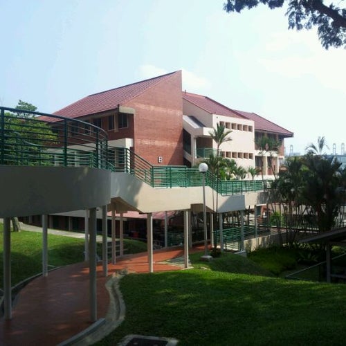 NUS Eusoff Hall - 10 Kent Ridge Drive - Singapore