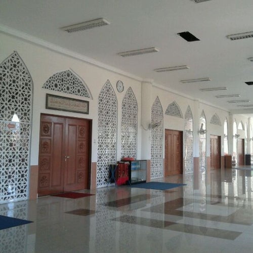 Masjid Kariah Paroi Jaya - Persiaran Merak, Taman Pinggiran Golf - Seremban