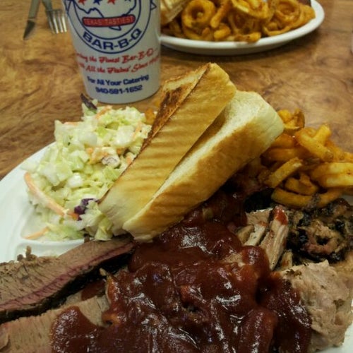 Metzler's - 628 Londonderry Ln - Denton