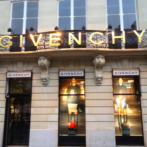 Givenchy - 3 avenue George V - Paris