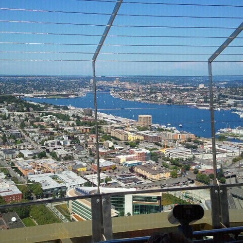 Space Needle: Observation Deck - 400 Broad St - Seattle
