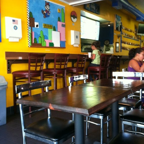 Vicious Dogs North Hollywood - 5231 Lankershim Blvd - North Hollywood