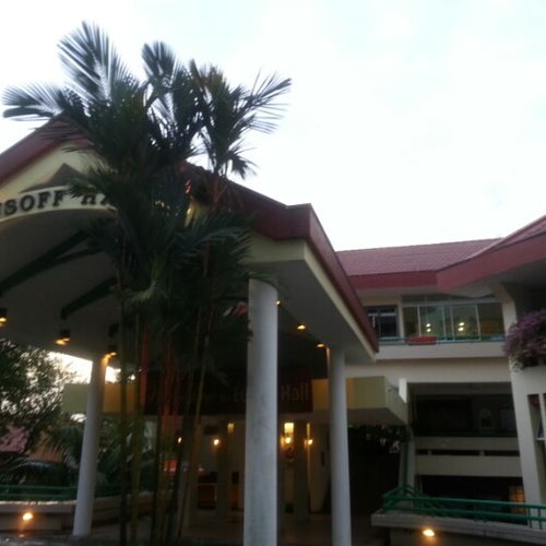 NUS Eusoff Hall - 10 Kent Ridge Drive - Singapore