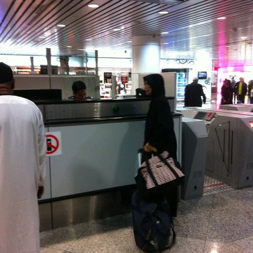 KLIA Immigration Line - Kuala Lumpur International Airport (KUL) - Sepang
