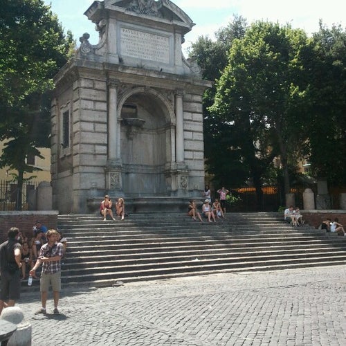 Piazza Trilussa - Piazza Trilussa - Roma