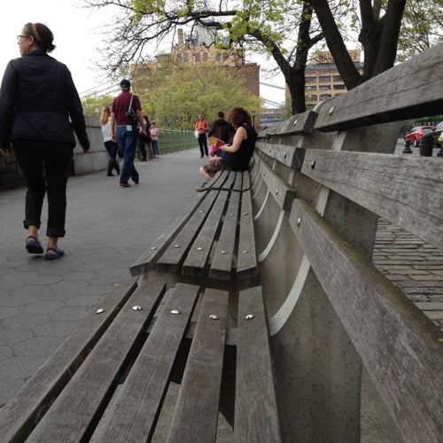 Fruit Street Sitting Area - Columbia Heights - New York
