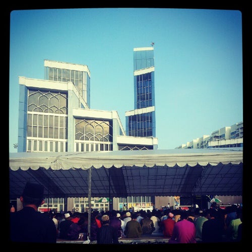 Masjid Darul Ghufran (Mosque) - 503 Tampines Ave 5 - Singapore