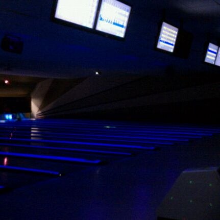 Bowlero Queens - 69-10 34th Avenue - Woodside