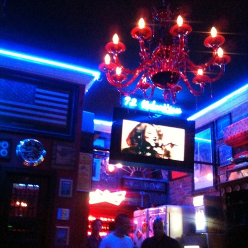 NY 72 Pub Bar - Av. Nova York, 72 - Porto Alegre