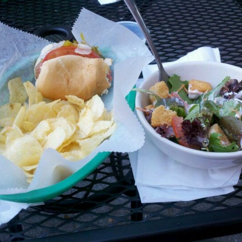 Lizzie McNeill's Irish Pub - 400 N McClurg Ct - Chicago