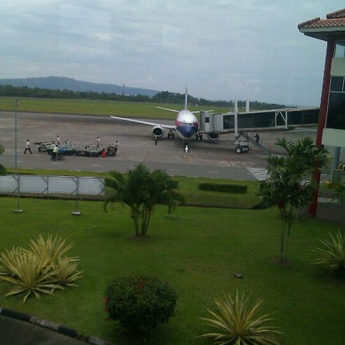 Pattimura International Airport (AMQ) (Bandar Udara Internasional ...