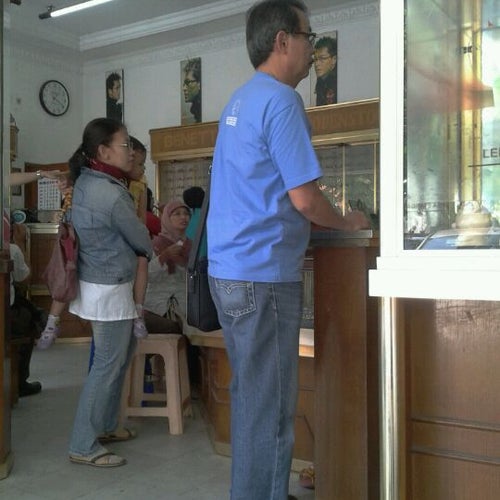 Joyo Optik - Jl. Tidar No. 34 - Surabaya