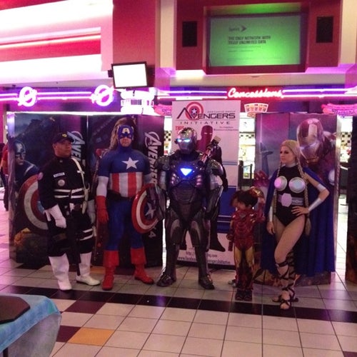 Regal Natomas Marketplace ScreenX, 4DX & RPX - 3561 Truxel Rd - Sacramento