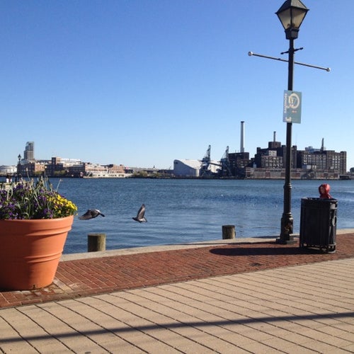 Shuckers Restaurant & Bar - 1629 Thames St - Baltimore