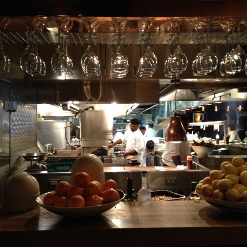 Houston's Restaurant - 5888 Westheimer Rd - Houston