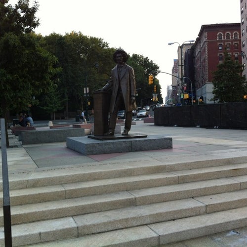 Frederick Douglass Circle - Frederick Douglass Circle - New York