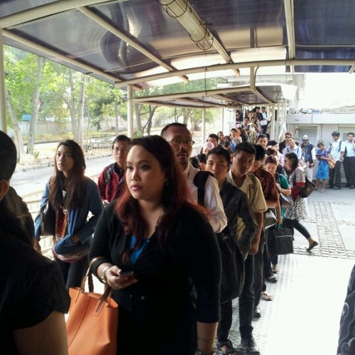 Halte TransJakarta Ragunan - Kebun Binatang Ragunan - Jakarta