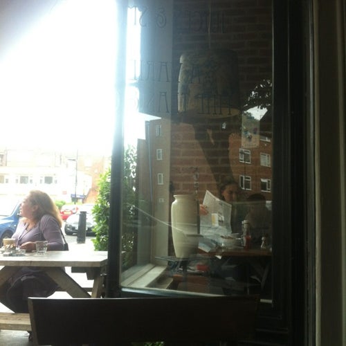 The Front Room Cafe - 158 Tollington Park - Finsbury Park