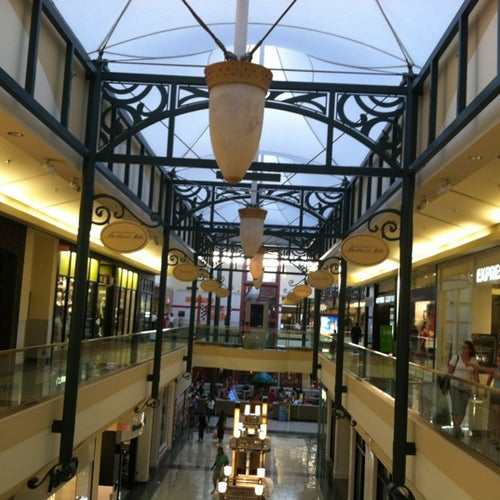 The Shoppes at Buckland Hills - 194 Buckland Hills Dr - Manchester