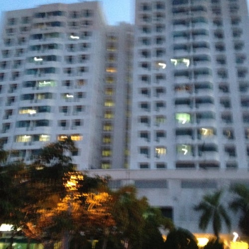 Likas Square - Likas - Kota Kinabalu