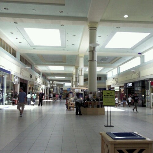 Treasure Coast Square - 3174 NW Federal Hwy - Jensen Beach