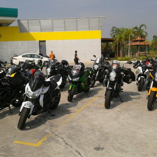 PETRONAS Station UTP - Universiti Teknologi PETRONAS - Teronoh