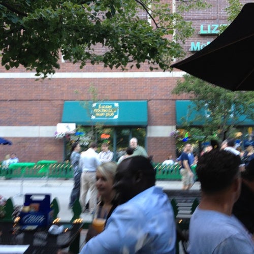 Lizzie McNeill's Irish Pub - 400 N McClurg Ct - Chicago
