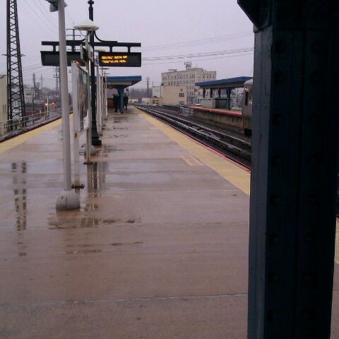 LIRR - Lynbrook Station - Sunrise Highway - Lynbrook