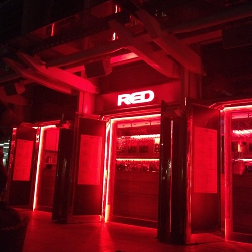 Red Bar + Restaurant - 4/F, IFC Mall, 1 Harbour View St - 中環