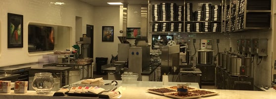 HEXX Kitchen + Bar - American Restaurant in The Strip