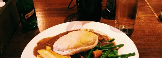 The Beehive Inn - Pub in Edinburgh