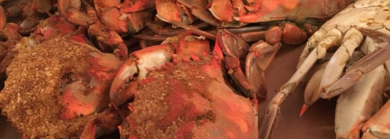 L.P. Steamers - Seafood Restaurant in Locust Point